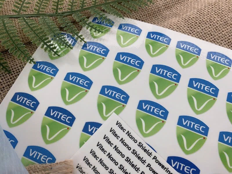 In tem logo nổi - “Chạm” đến sự hoàn hảo với tem dán độc đáo